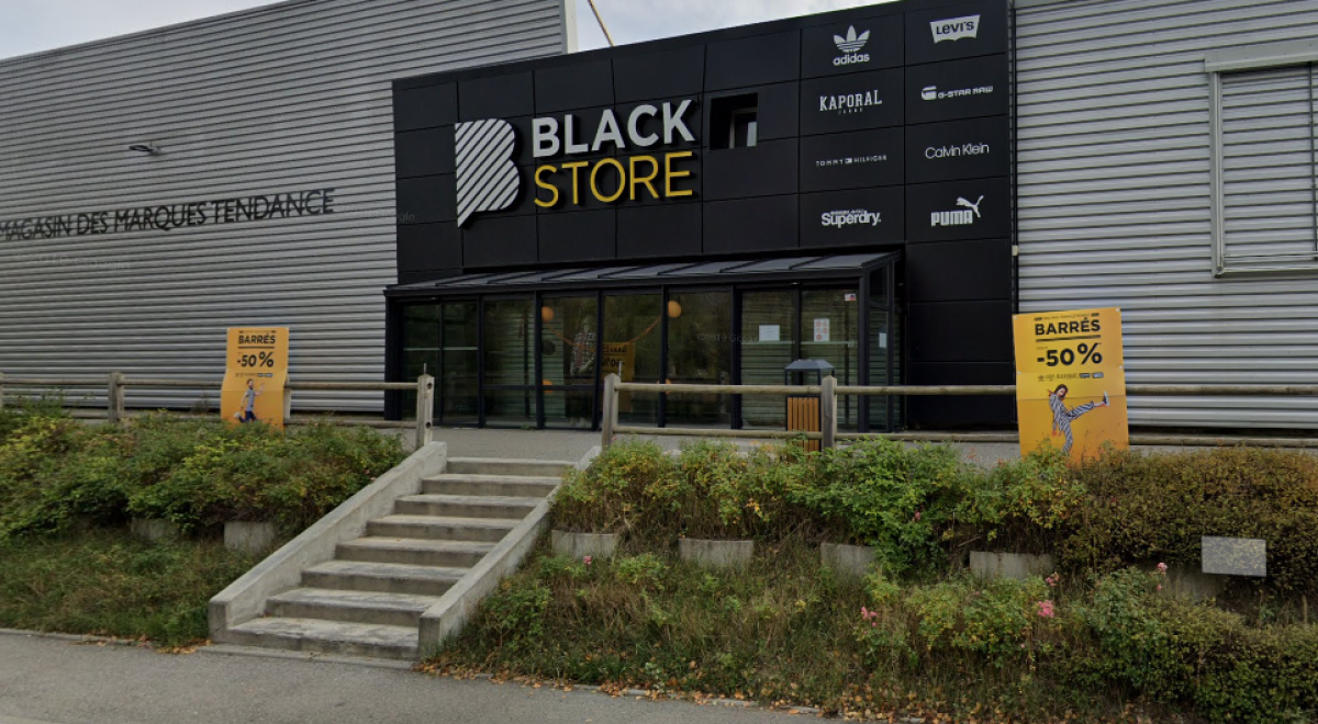 BLACKSTORE