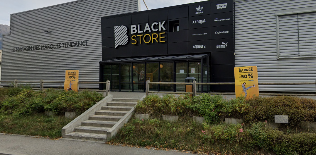 BLACKSTORE